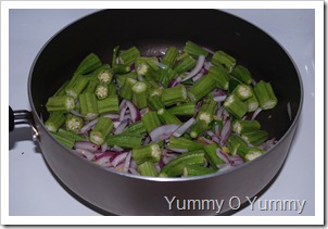 Vendakka Mappas / Okra Stew | Yummy O Yummy